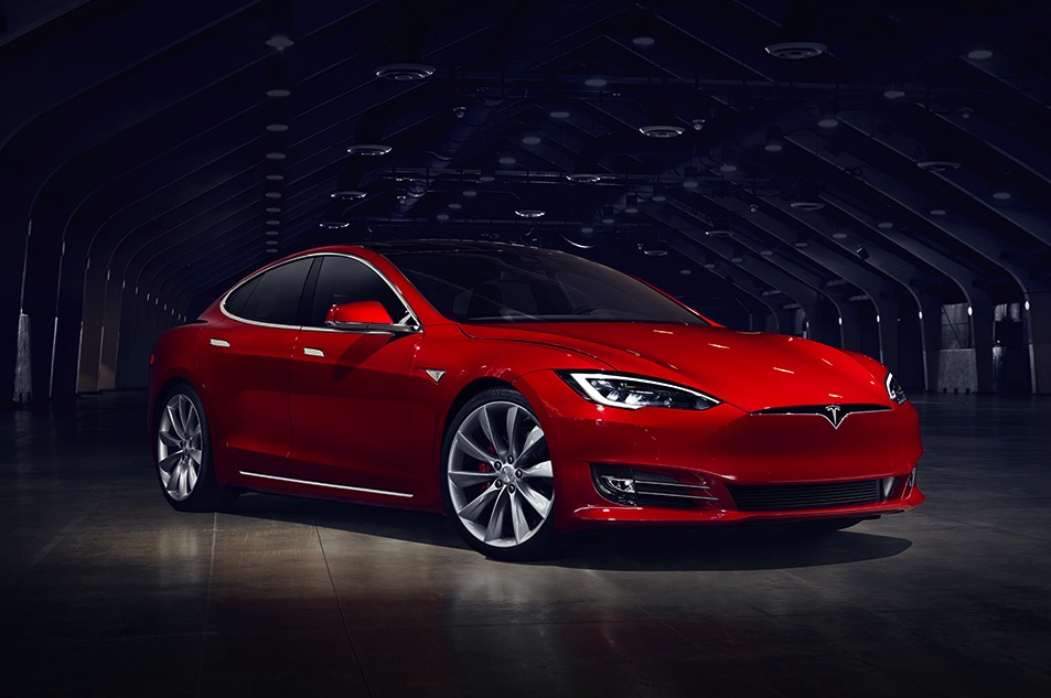 Il mondo diverso di Tesla - MotorAge New Generation