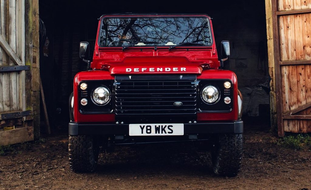 Defender V8: torna con 400 CV in edizione limitata - MotorAge New ...