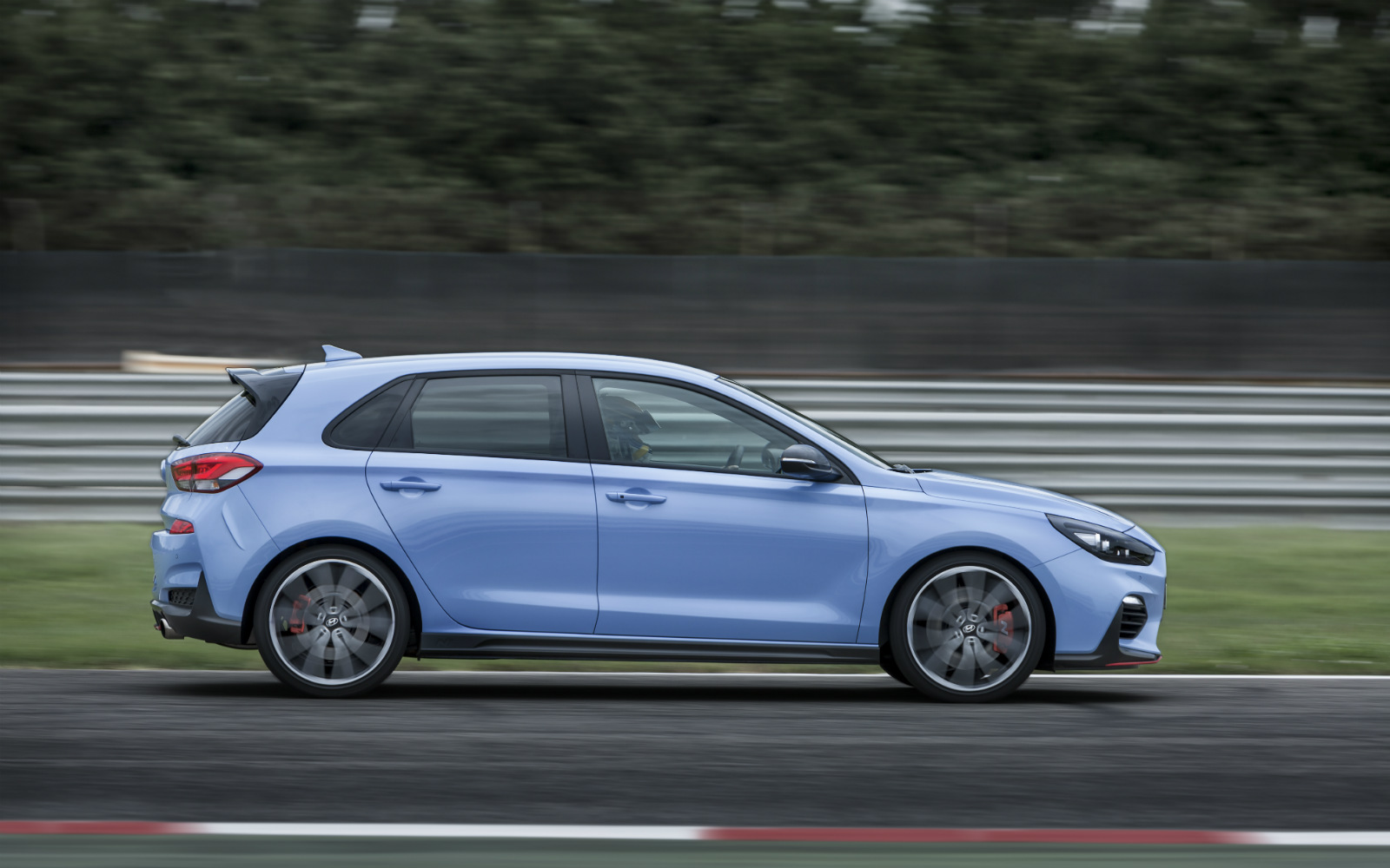 Hyundai i30 N Performance Package: 275 CV per una guida sportiva