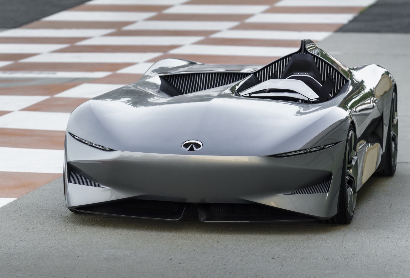 Infiniti Prototype 10: una speedster dell'era elettrica