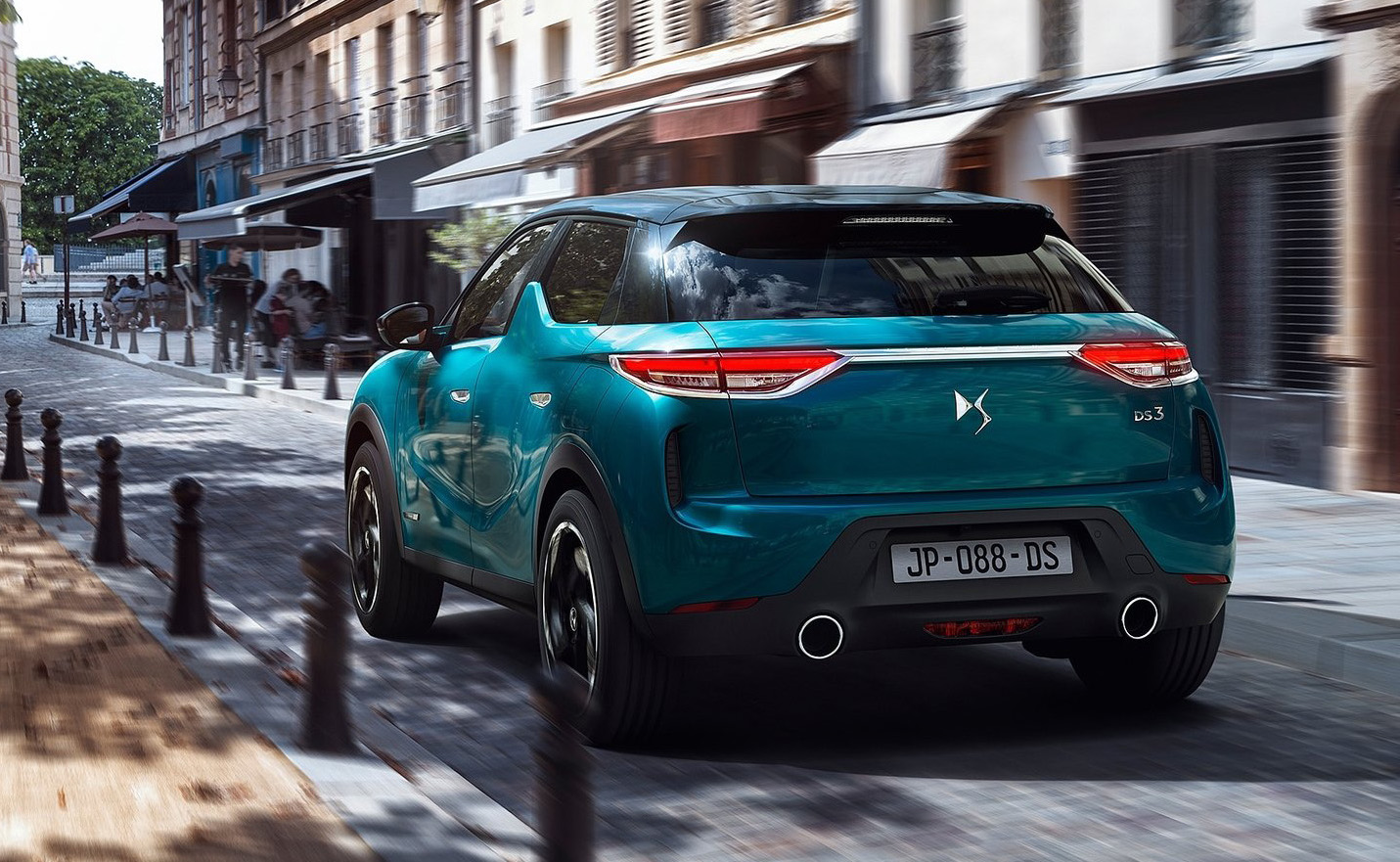 DS3 Crossback: il SUV di lusso francese sotto i riflettori